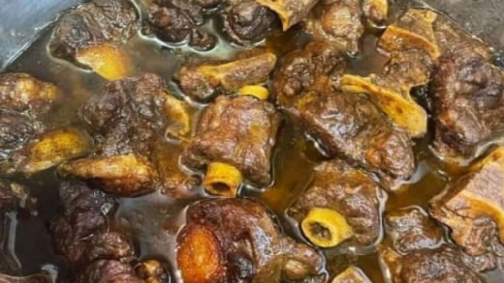 southern styled oxtails - Viral Recipes
