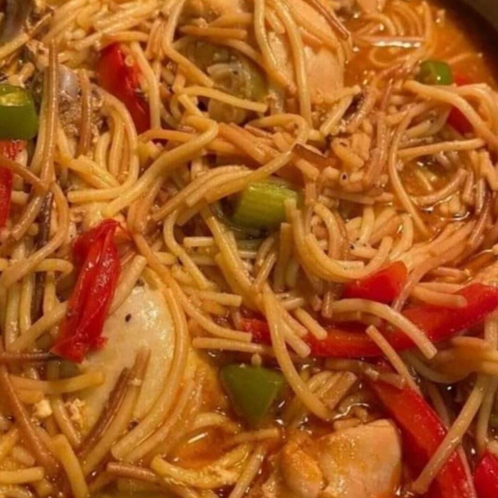 Sopa de Fideo with Chicken - Viral Recipes