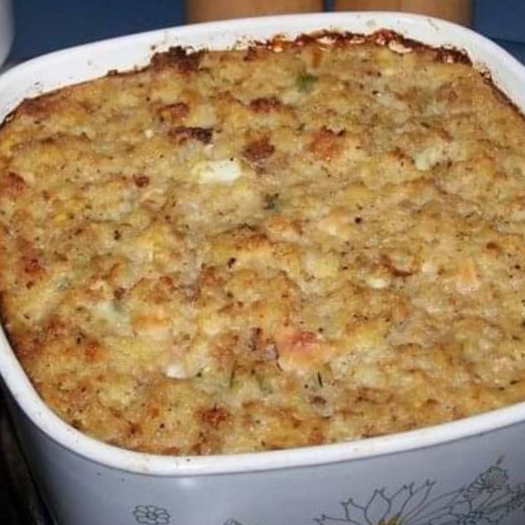Mama’s Cornbread Dressing - Viral Recipes